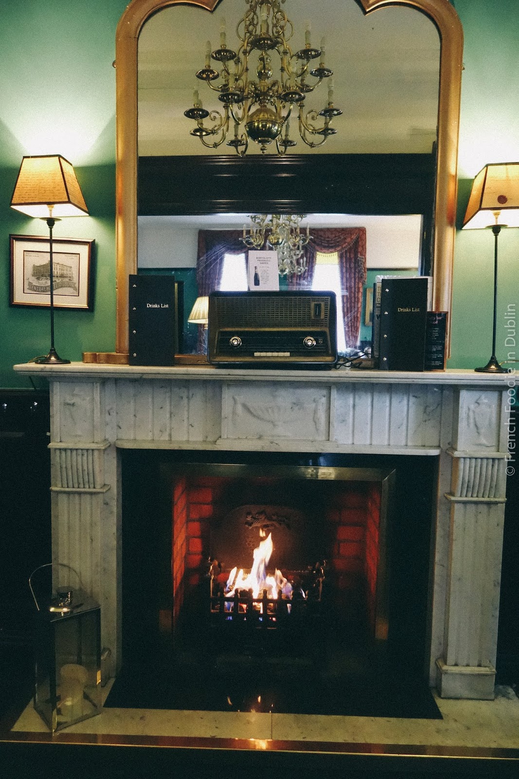The Cosiest Bar in Dublin: The Library Bar | French Foodie in Dublin ...