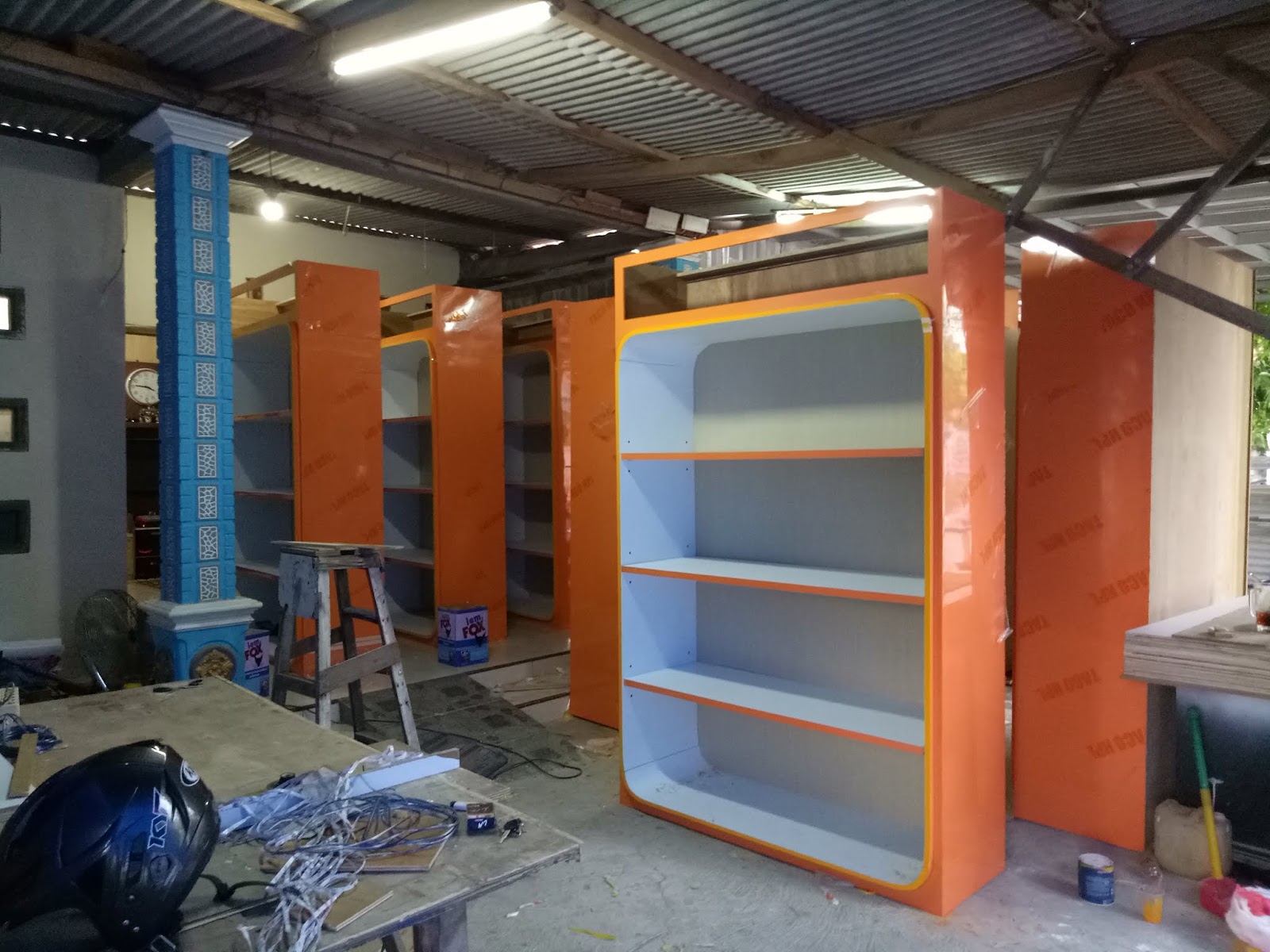 Jasa Pembuatan Lemari Display /Booth /Papan Nama /Rak /Shop Signage ...