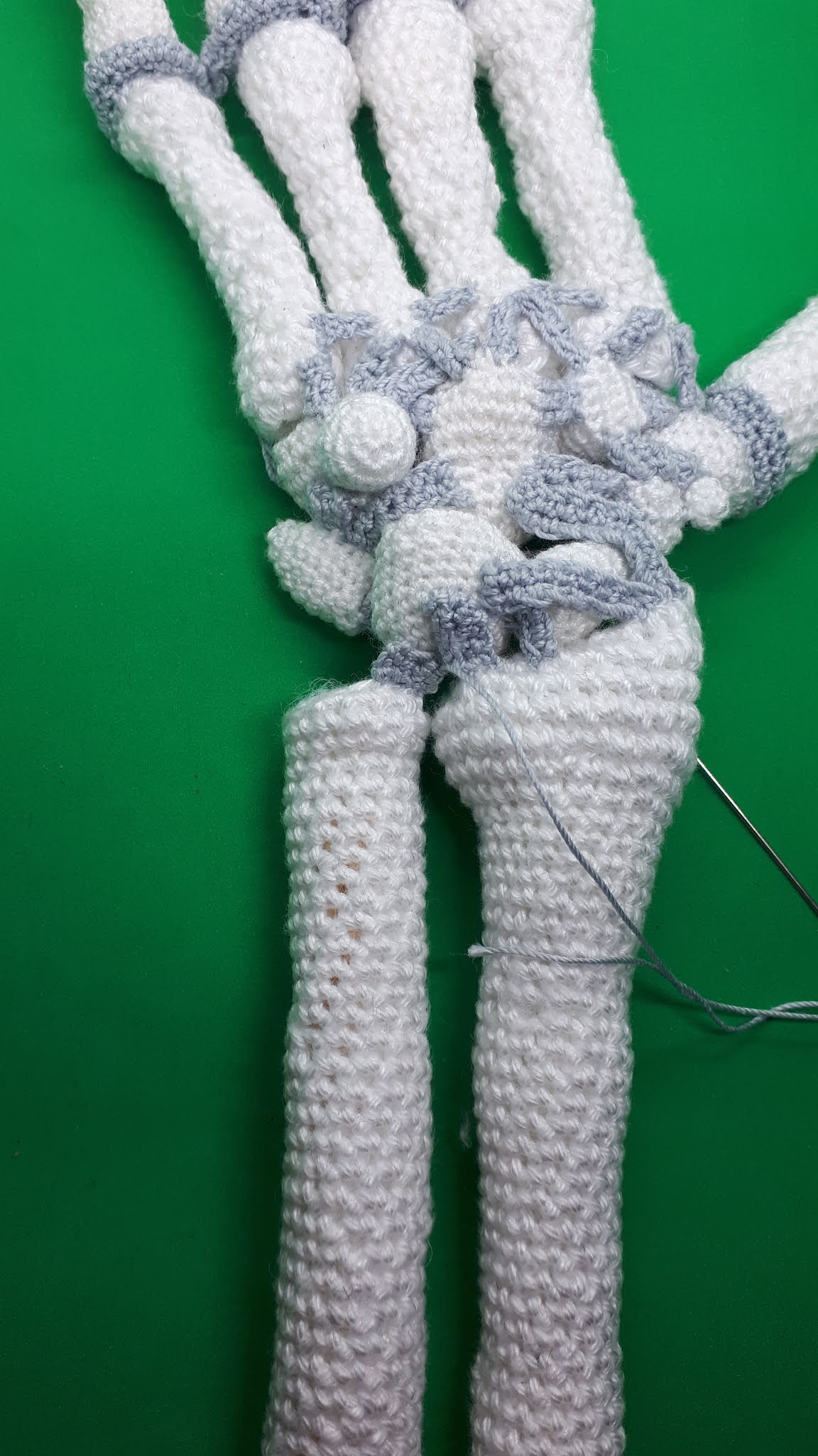 Adventures into Anatomical Crochet: Life-size skeleton arm
