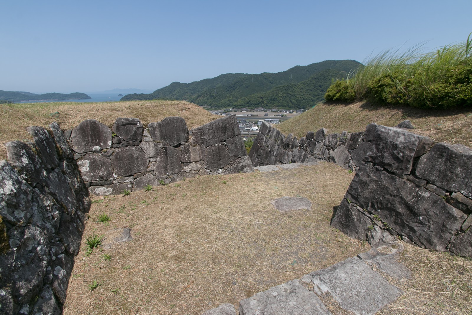 Sashiki Castle -Small masterpiece of excellent castle builder- | Ken's ...