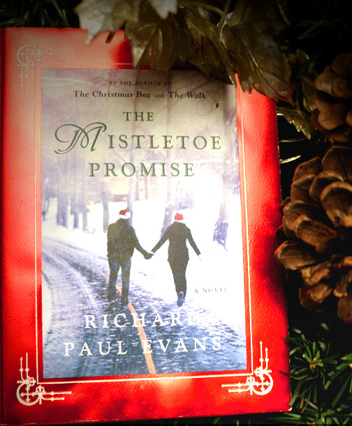 The Mistletoe Promise by Richard Paul Evans