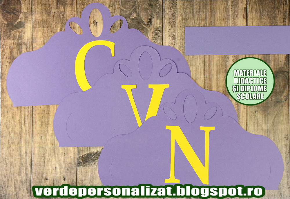 verde personalizat: Coroniţe Litere 1