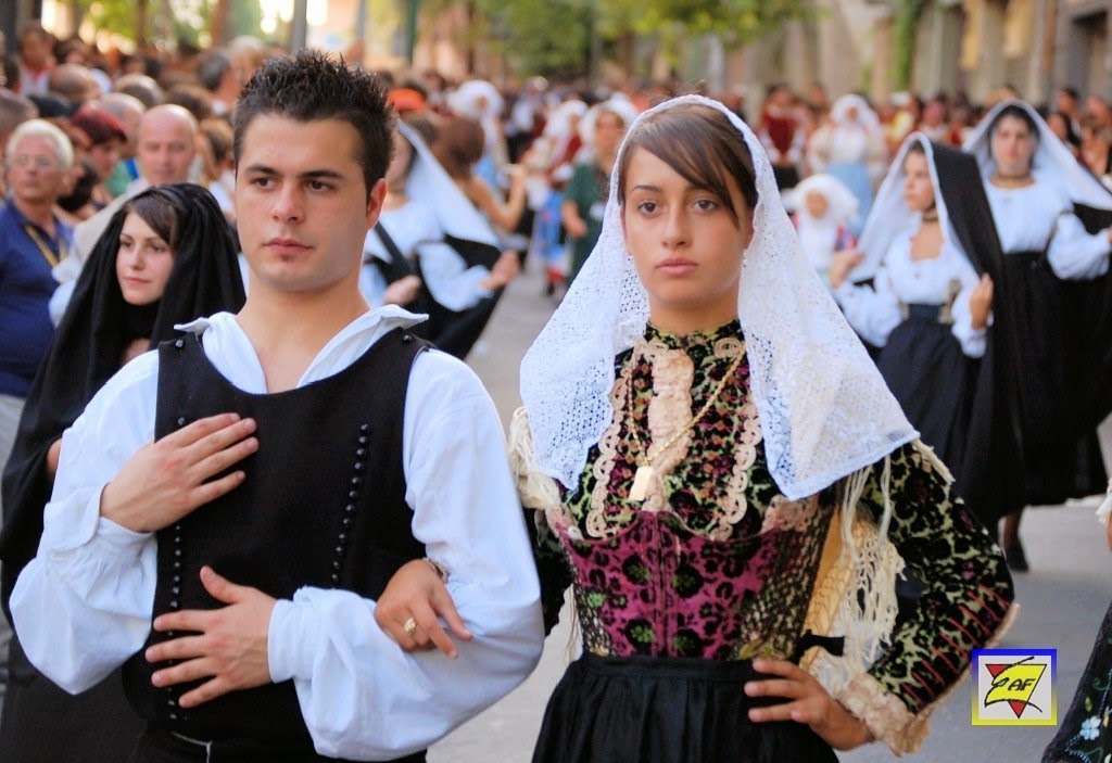 Sardinian traditional costumes - Page 5