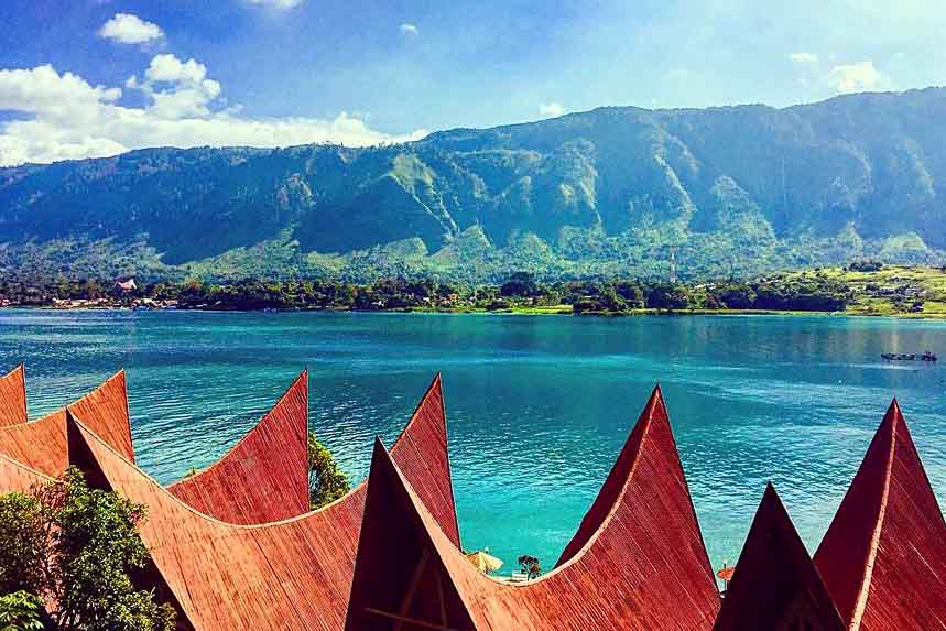 Desa Tuktuk Siadong, Pesona Menawan di Semenanjung Samosir Island ...
