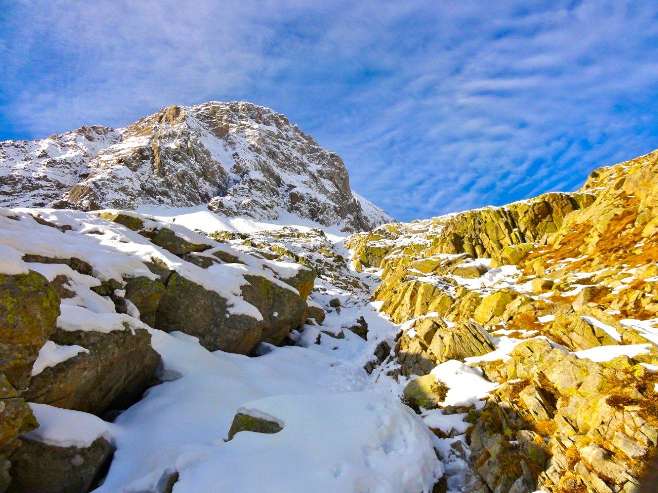 HECTOR ABAD: PICO POSETS, 3375m, 2000m+, 26-11-2011
