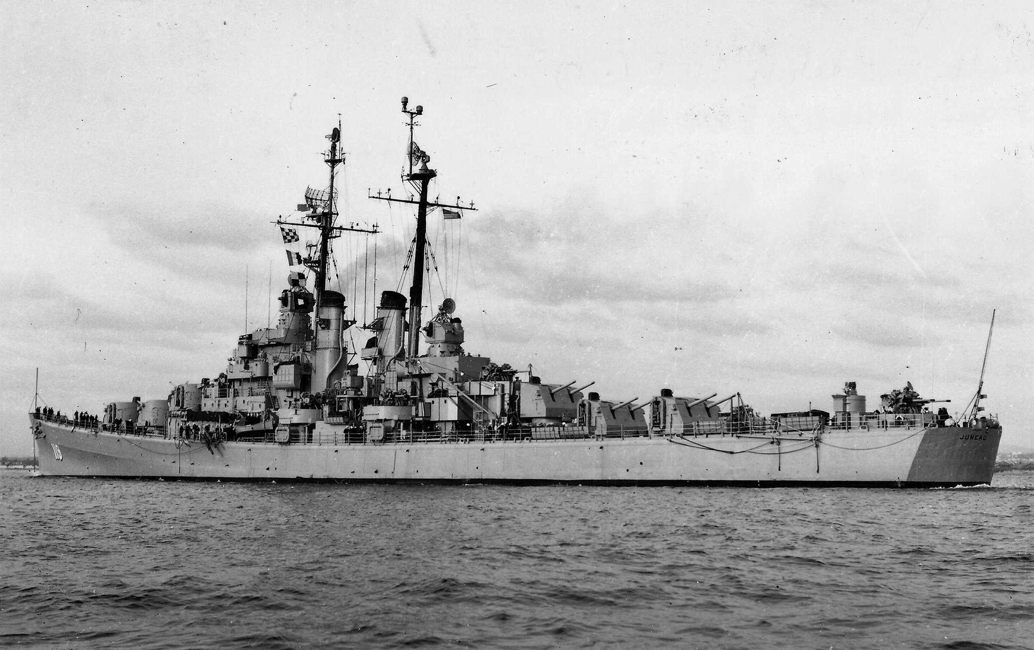 Naval Analyses: WARSHIPS OF THE PAST: USS Juneau (CL-119) anti-aircraft ...