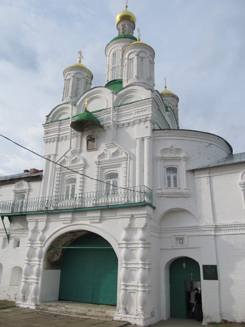 Eastern Exploits: Boat Trip: Makaryev Monastery