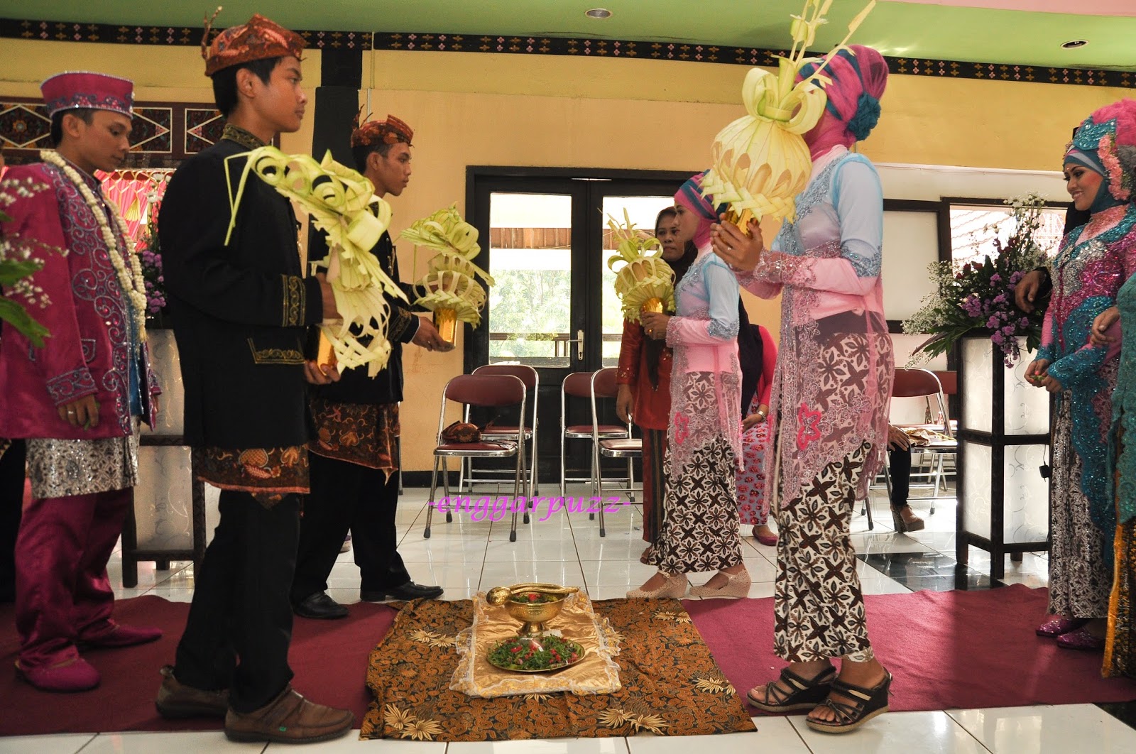 and the story goes ..: Upacara Panggih atau Temu Manten, Wedding Day 19 ...