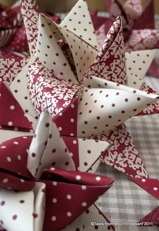 Tales from Mount Pleasant: #HandmadeChristmas - Paper Stars