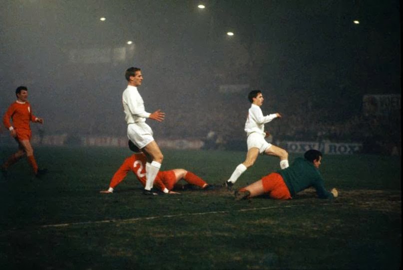 LFC Rewinds: Ajax - Liverpool (1966) - The Fog Game - ESTO ES ANFIELD