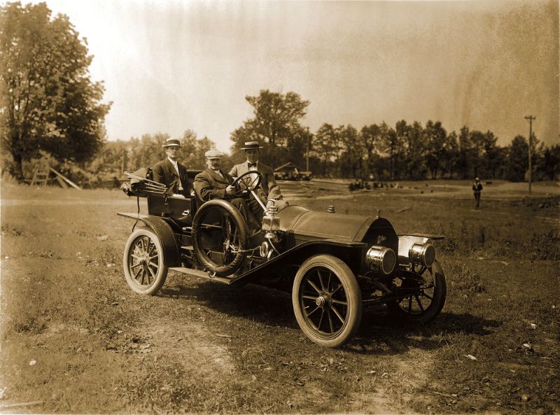 The Brass Era Automobiles: 28 Cool Pics of American People With Their ...