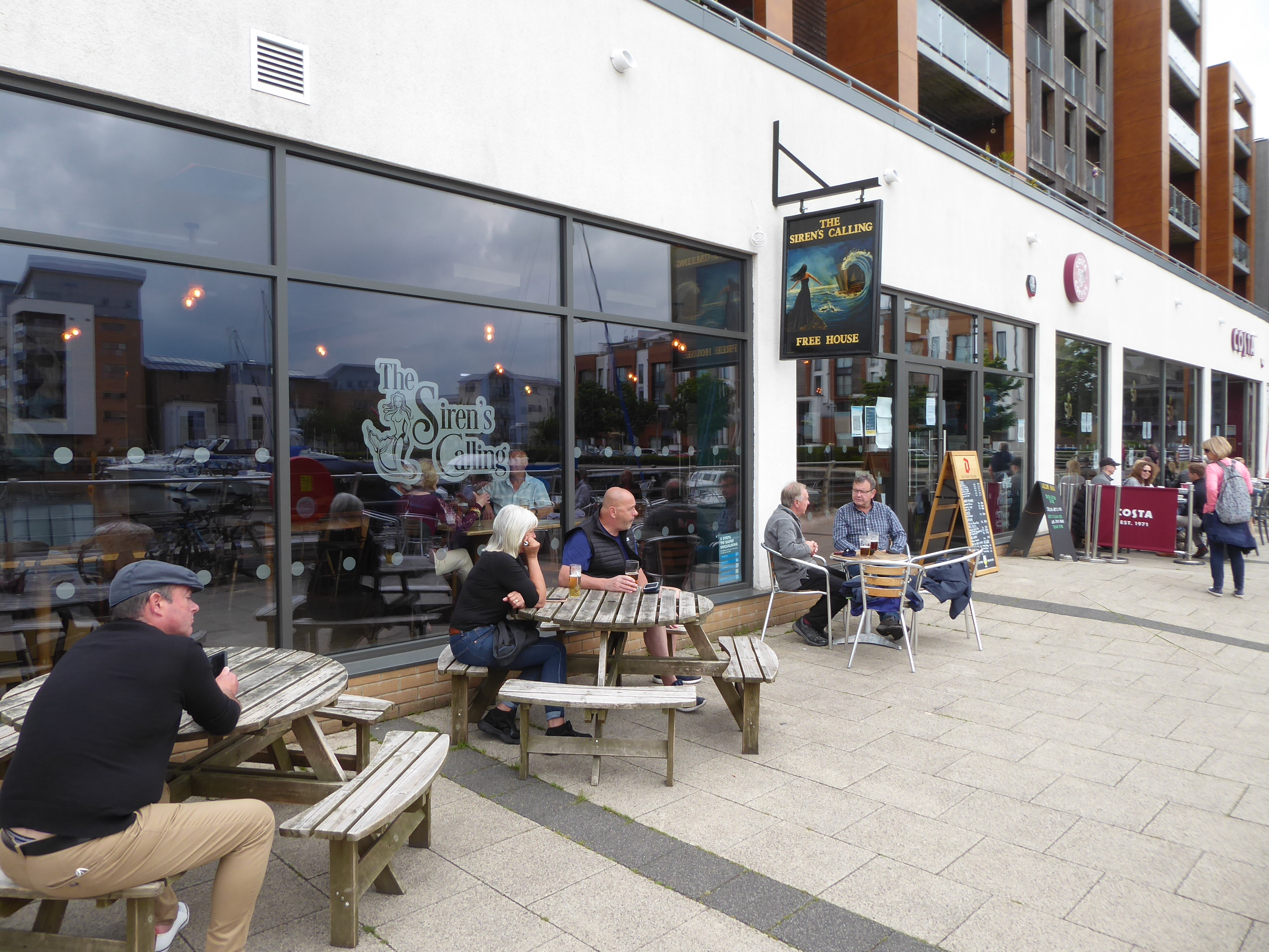 Prop Up the Bar: The Ship - gives me a reason to love Portishead