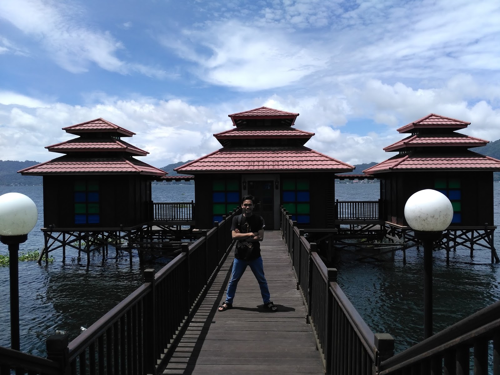 Danau Tondano Minahasa Sulawesi Utara : Danau Luas Bak Lautan