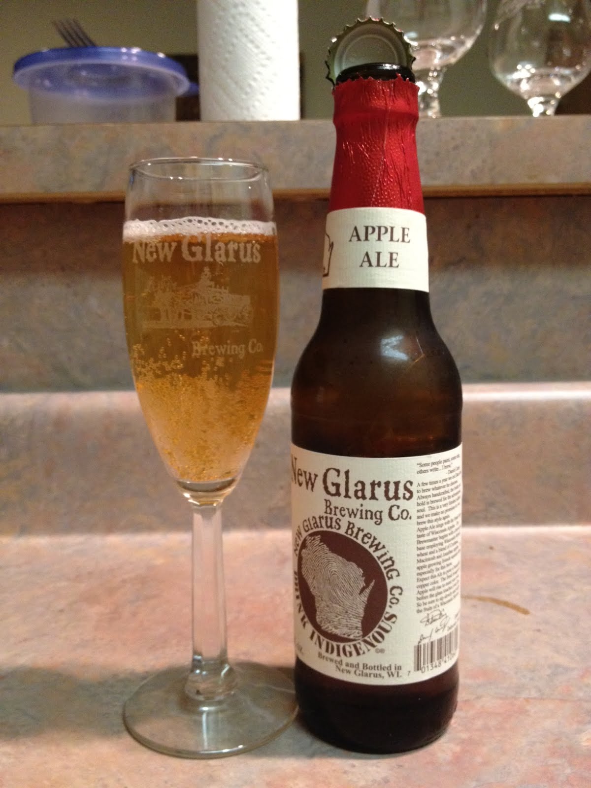 SaBEERmetrics: Beer Review: New Glarus Apple Ale