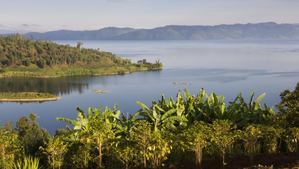 Au Rwanda, pomper le méthane du lac Kivu a un double intérêt - Africa ...