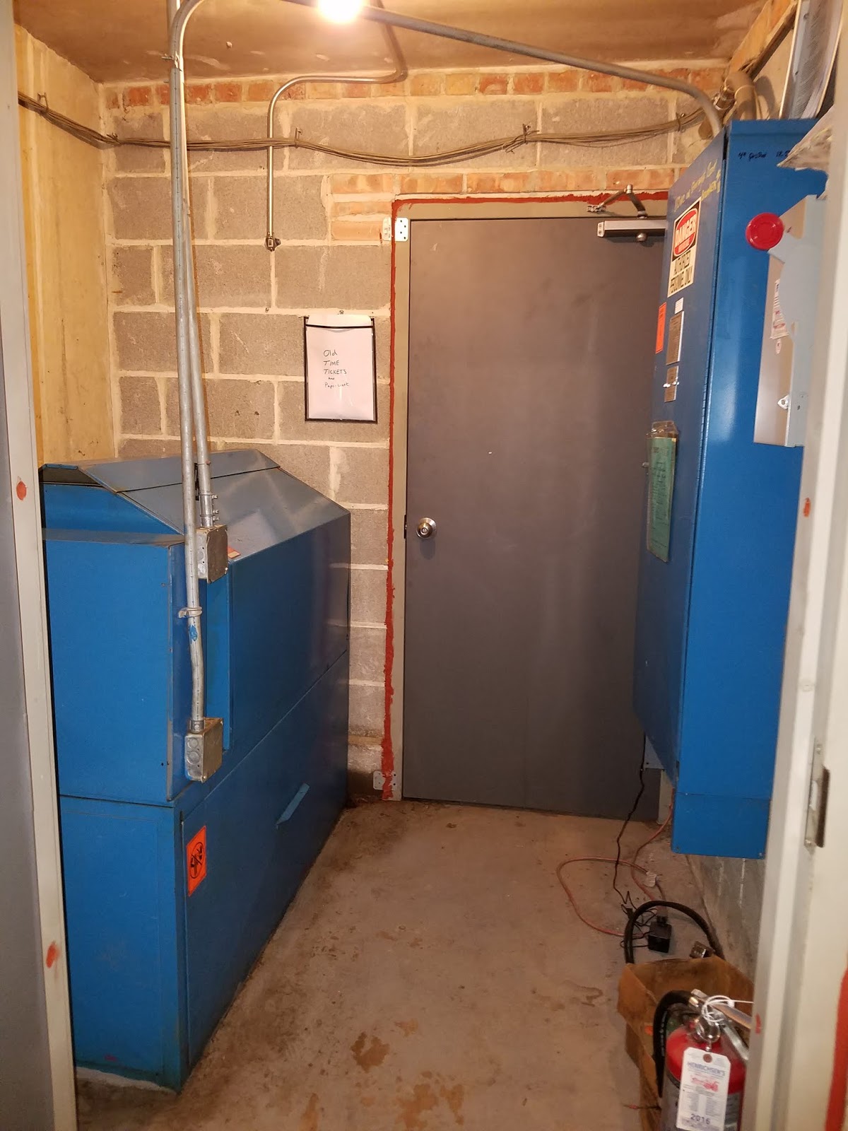 Chicago Elevator Maintenance - Colley Elevator: Hydraulic elevator ...