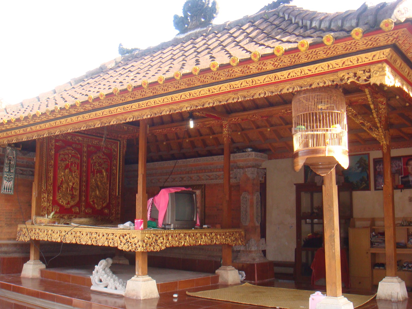 Seni Budaya Bali: Bale Bali