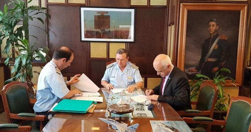 desarrollo defensa y tecnologia belica: El Ministerio de Defensa modernizará dos radares y ...