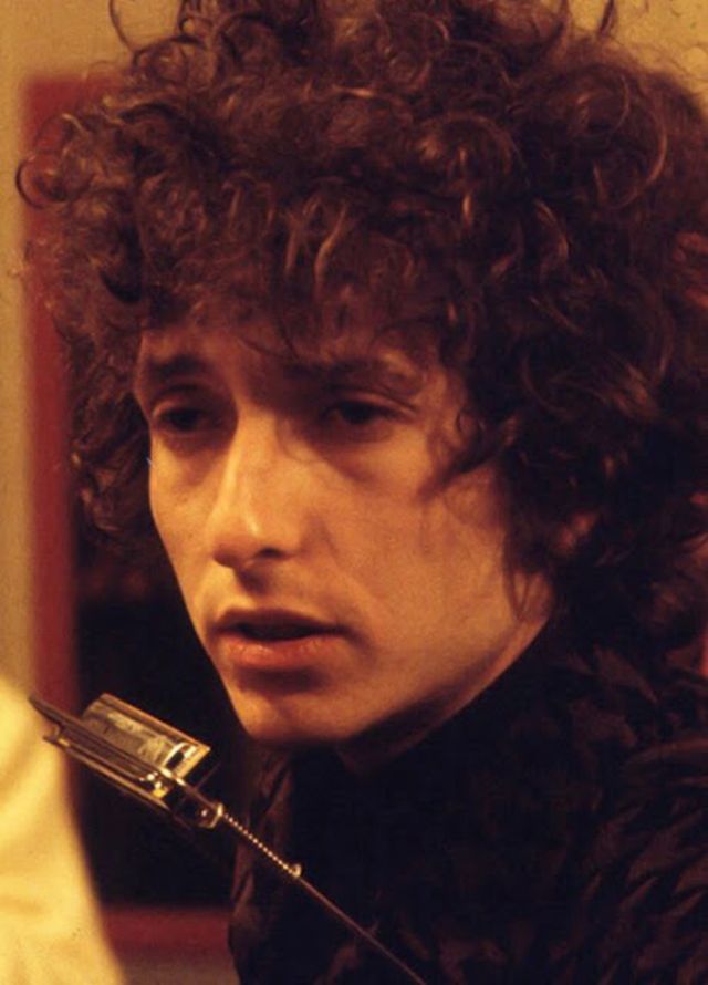 47 Interesting Color Photos of a Young Bob Dylan in the 1960s ~ Vintage ...
