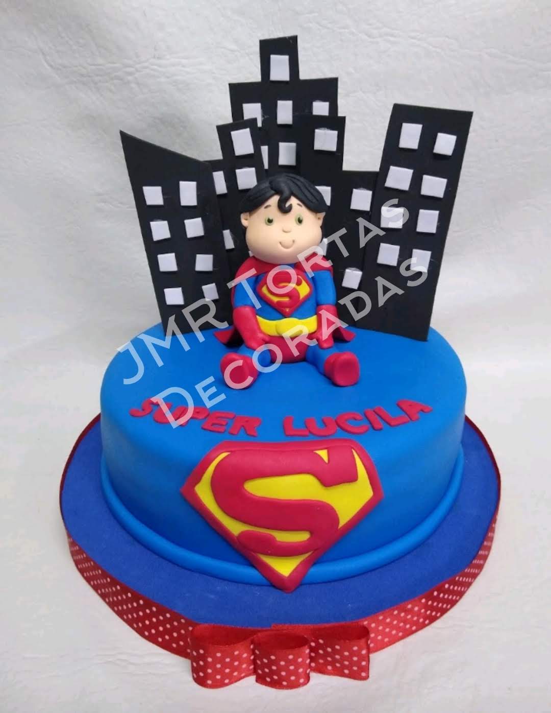 Torta Superman Superheroes | JMR Tortas Decoradas