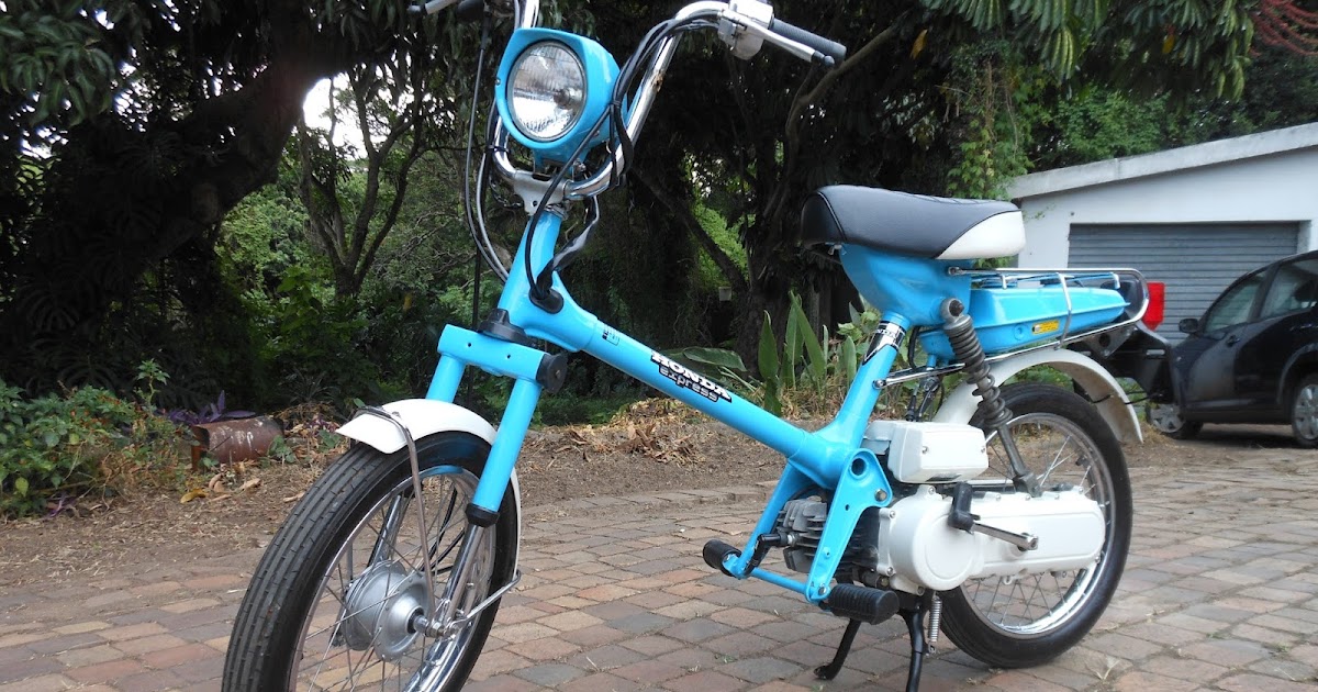 Honda NC50 Restoration: ...and it continues. 4 years later