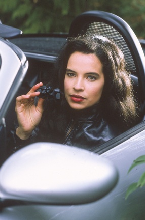 WELCOMETOLEVEL: KOOL TV BABE OF THE WEEK: 'HOMELAND's ZULEIKHA ROBINSON