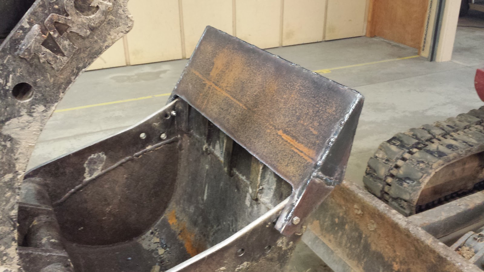 Inside the Turf Shop: Smooth bucket attachment