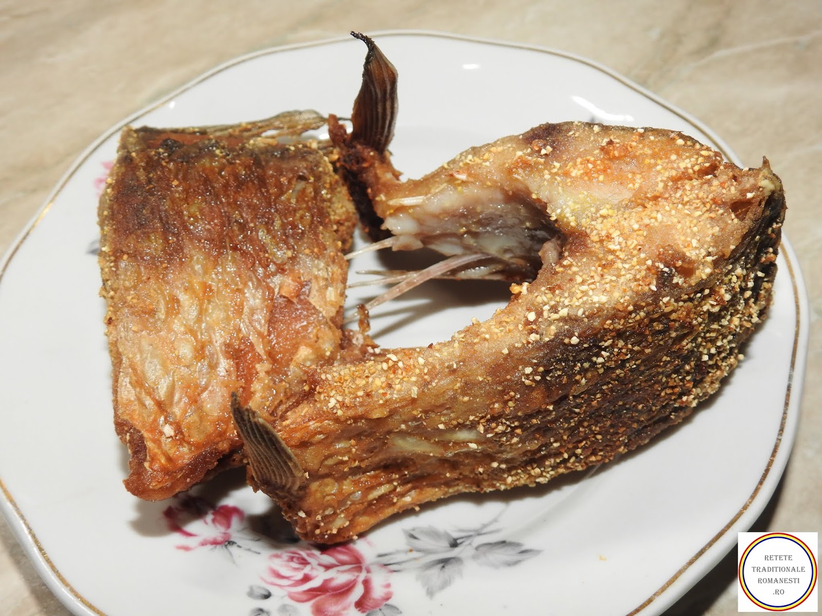 Caras prajit in crusta de malai reteta | Retetetraditionaleromanesti.ro