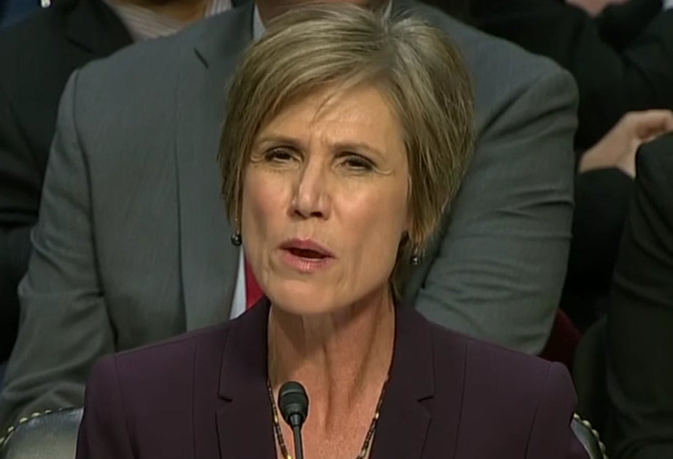 Body Language & Emotional Intelligence: Body Language Analysis No. 3933 ...