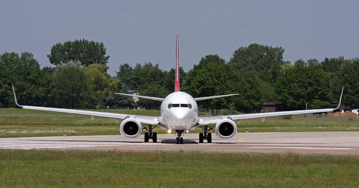 What are dihedral wings? How do they work? - Aircraft Nerds
