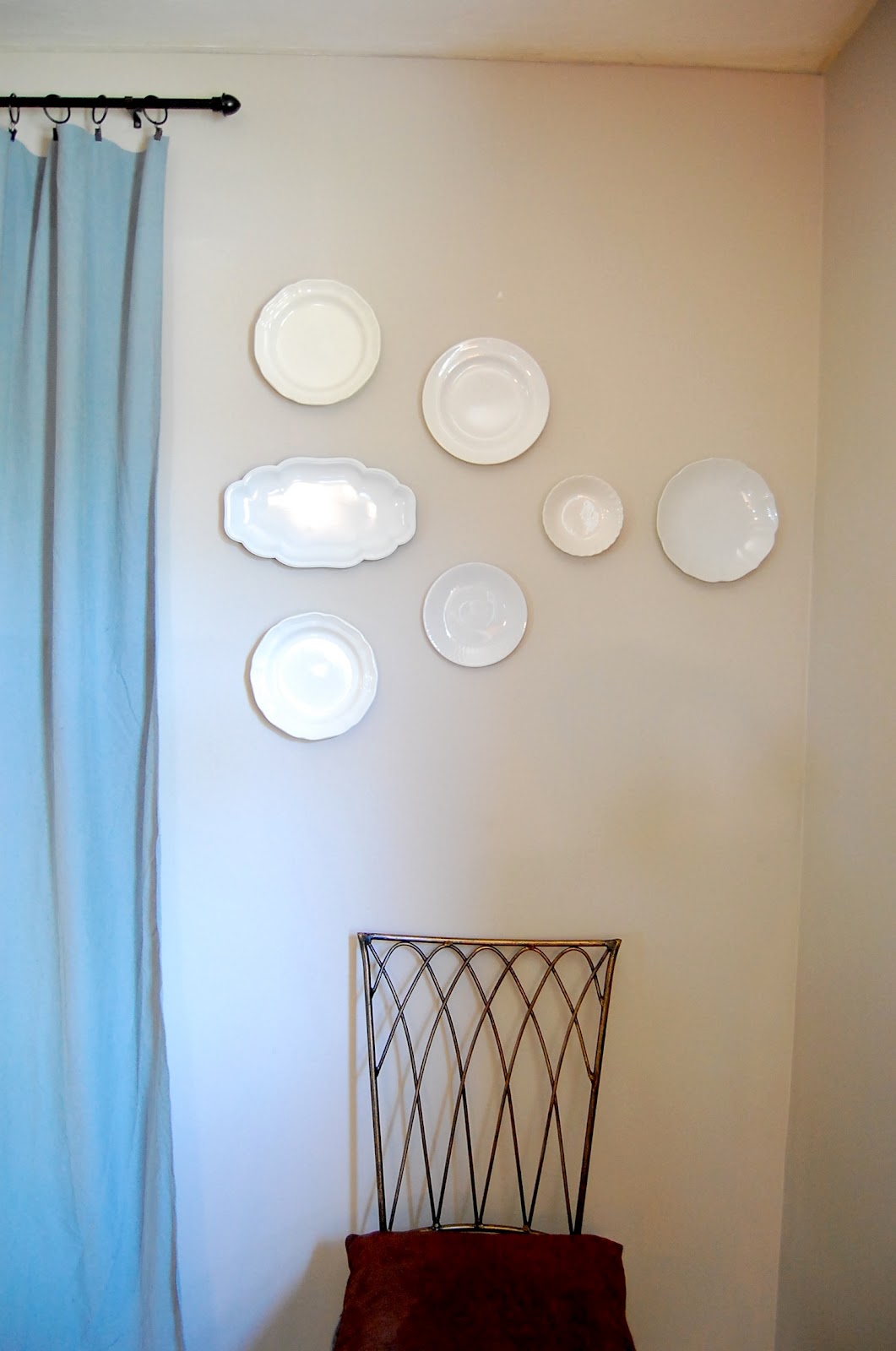 Dining Room Plate Wall - DIY Show Off ™ - DIY Decorating and Home ...