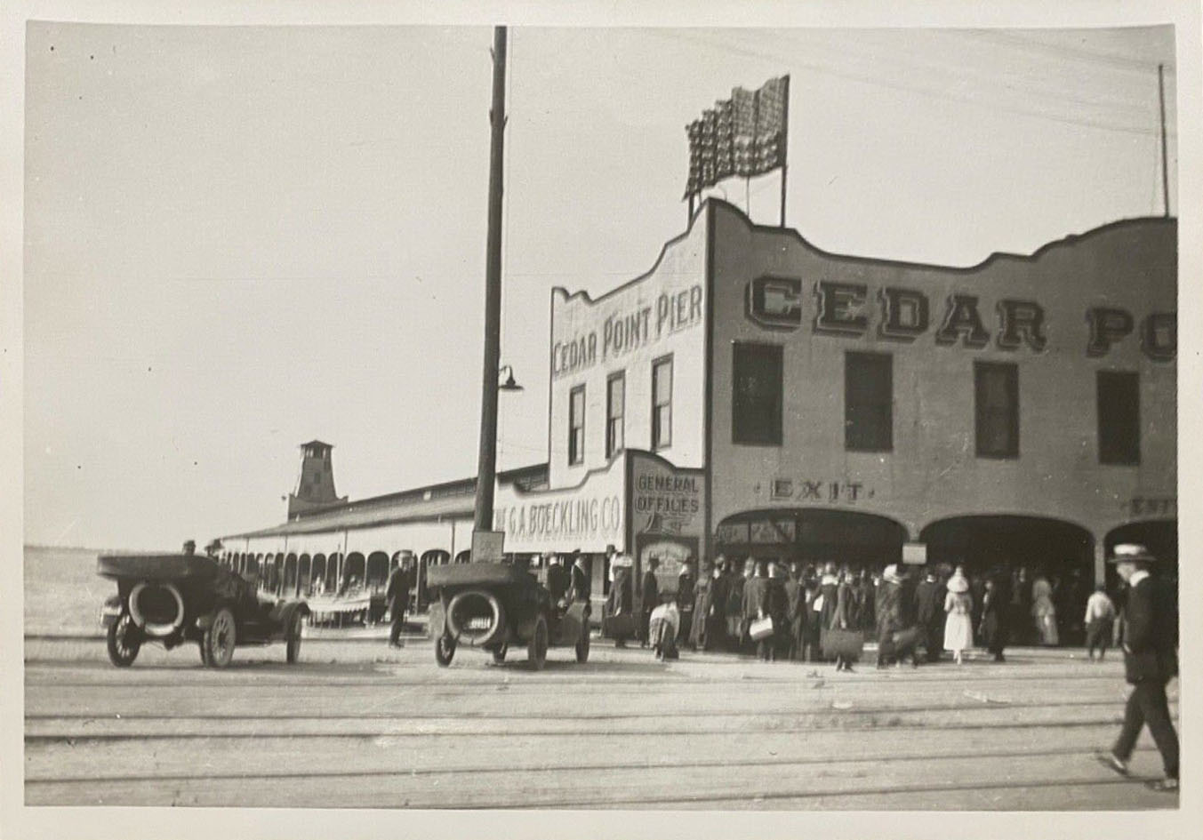 Watch Tower History: "New" photographs from Cedar Point, Ohio (1922)