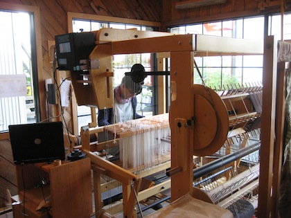 The Sojourning Spinner: Computer-controlled Loom at the Silk Weaving Studio