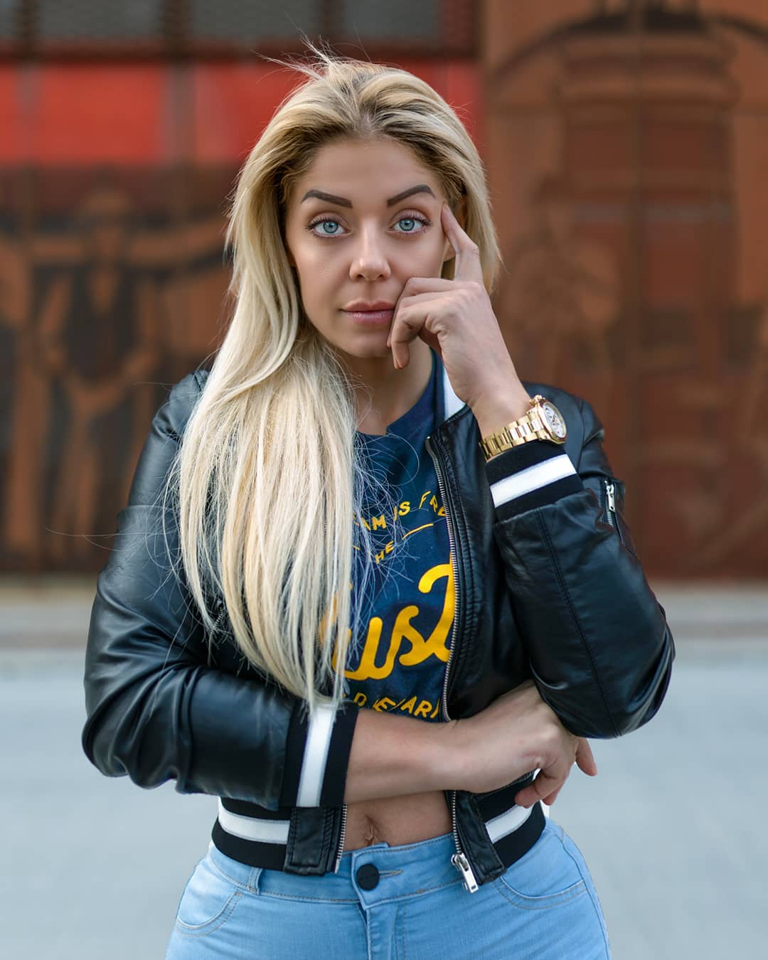 Famous October Birthdays: Mia Sand - missmiafit Age, Bio, Wiki