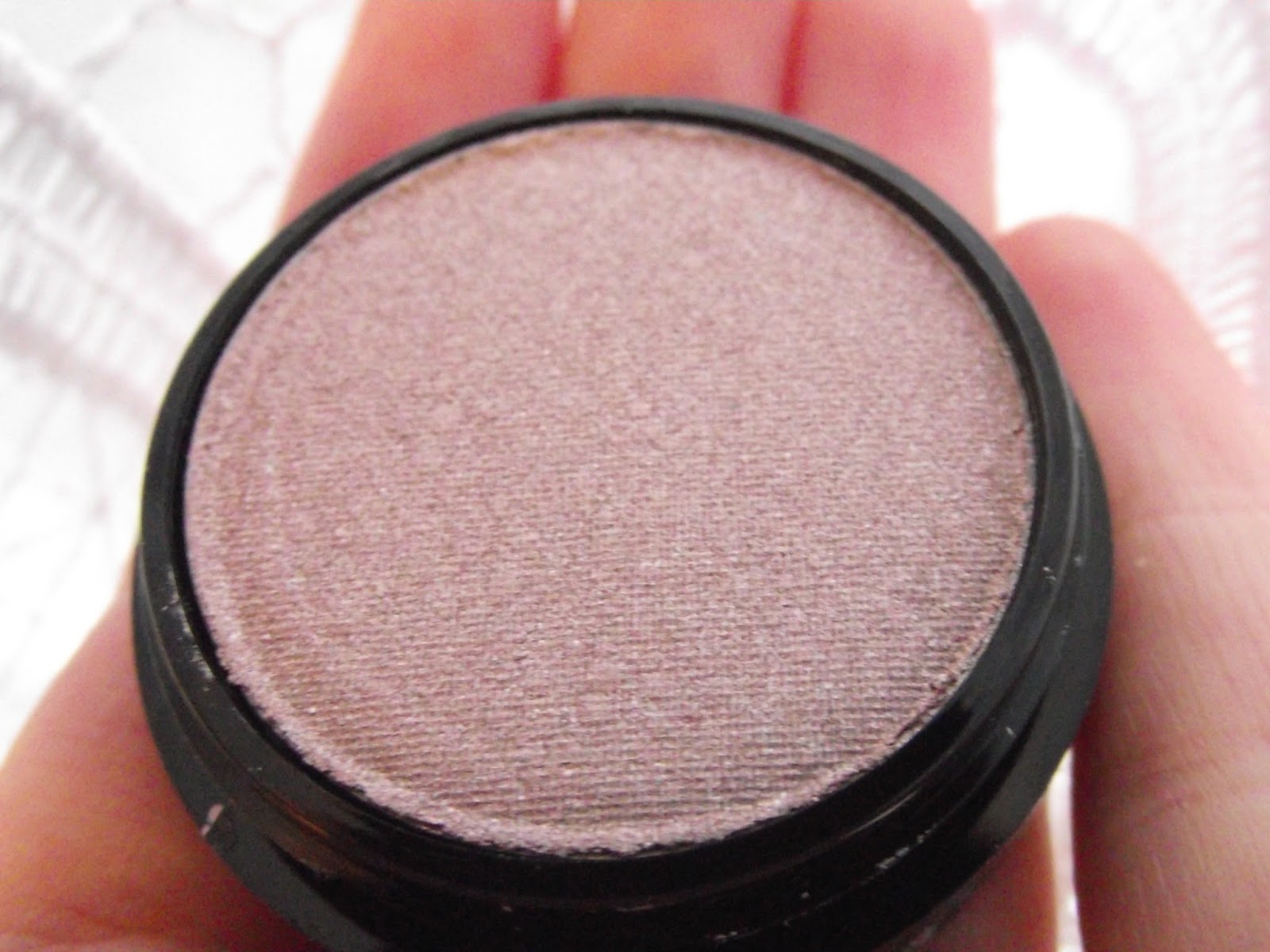 Black Fairy: Savage rose (Max Factor wild shadow pot, 25 ~ teszt)