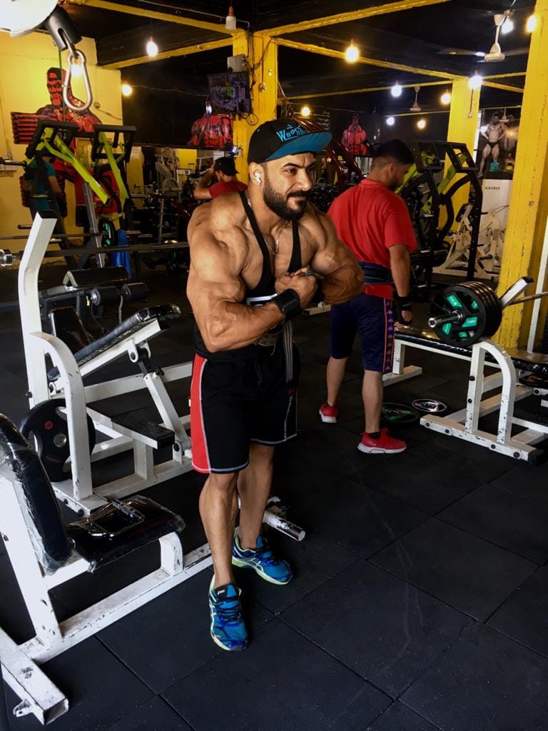 world bodybuilders pictures: iraqi fitness freak trainer bodybuilder ...