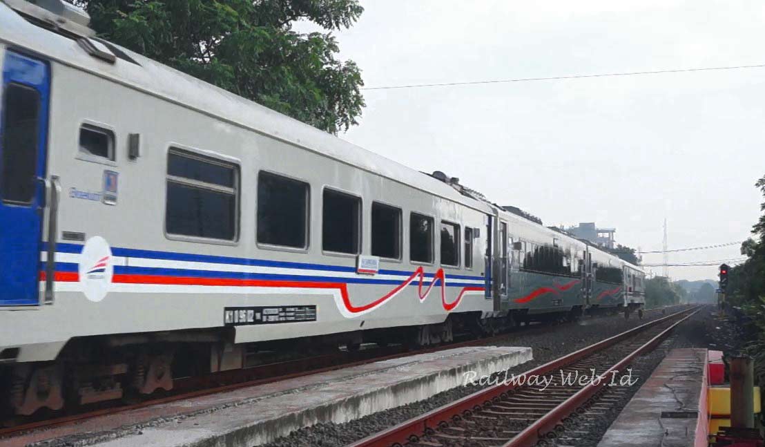 kereta galleri: Kereta Sancaka Terbaru