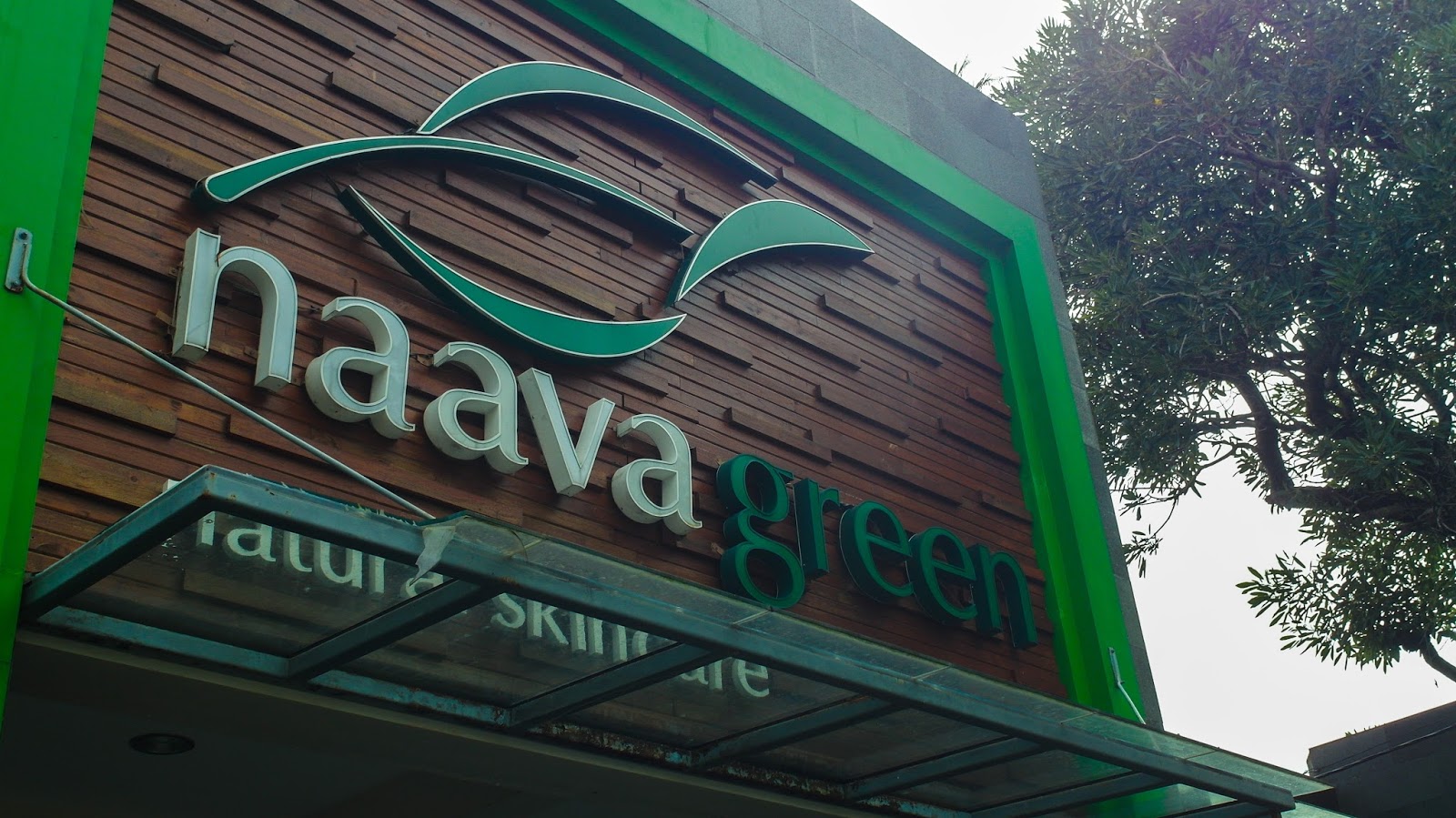 [REVIEW] Nyobain Treatment Acne Facial & Bio Light Therapy Dari Naava ...