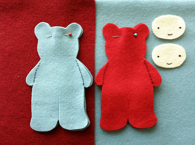 we bloom here: Wool Felt 'Finger Leg' Puppets