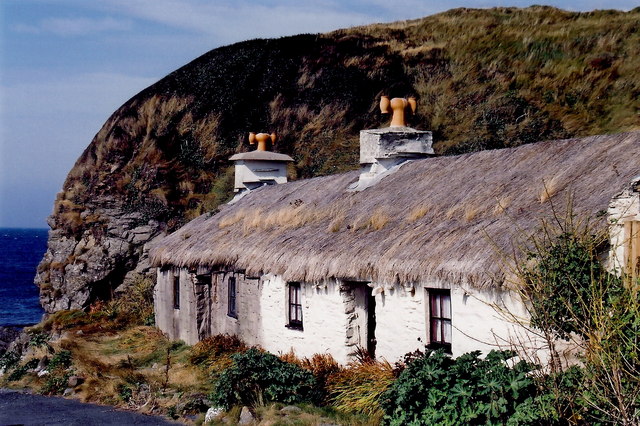 Cottage in Green - A Joyful Cottage
