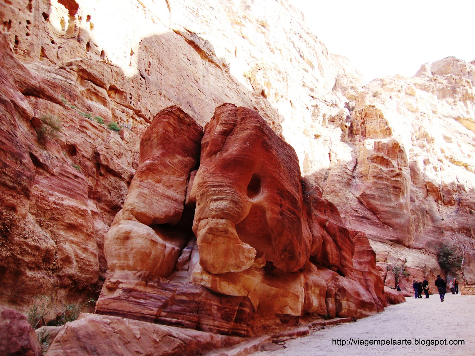 viagem pela arte: Petra - Uma cidade esculpida nas rochas viagem pela arte: Petra - Uma cidade esculpida nas rochas