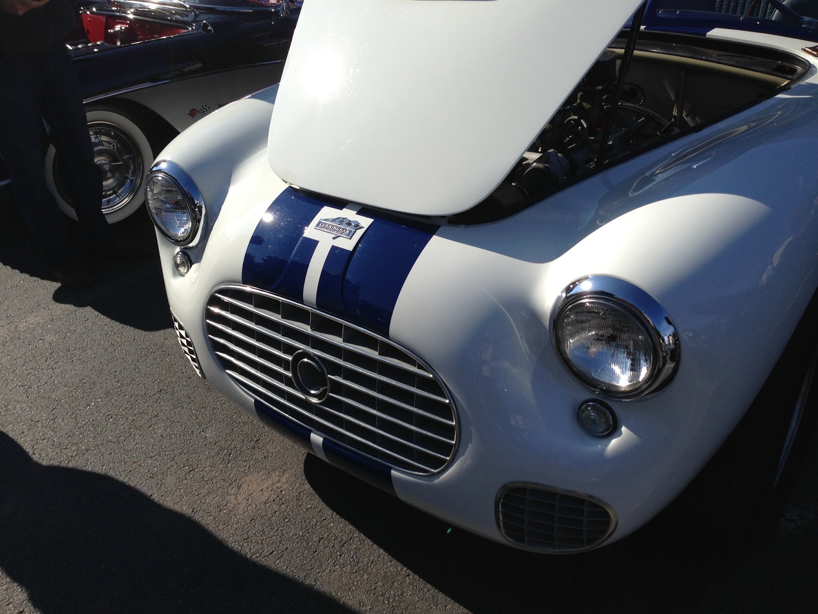 Photons and Electrons: Cunningham car and 1933 dietrich KB Lincoln V12 ...