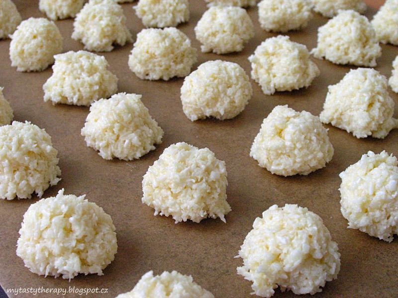 Tasty Therapy: Kokosky jen ze dvou ingrediencí