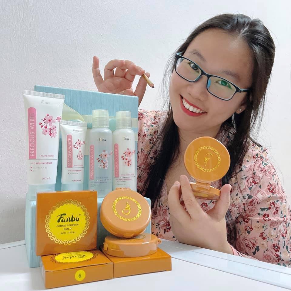 Shine With Fanbo As Mesmerizing Sakura - Mouse Mommy Treats