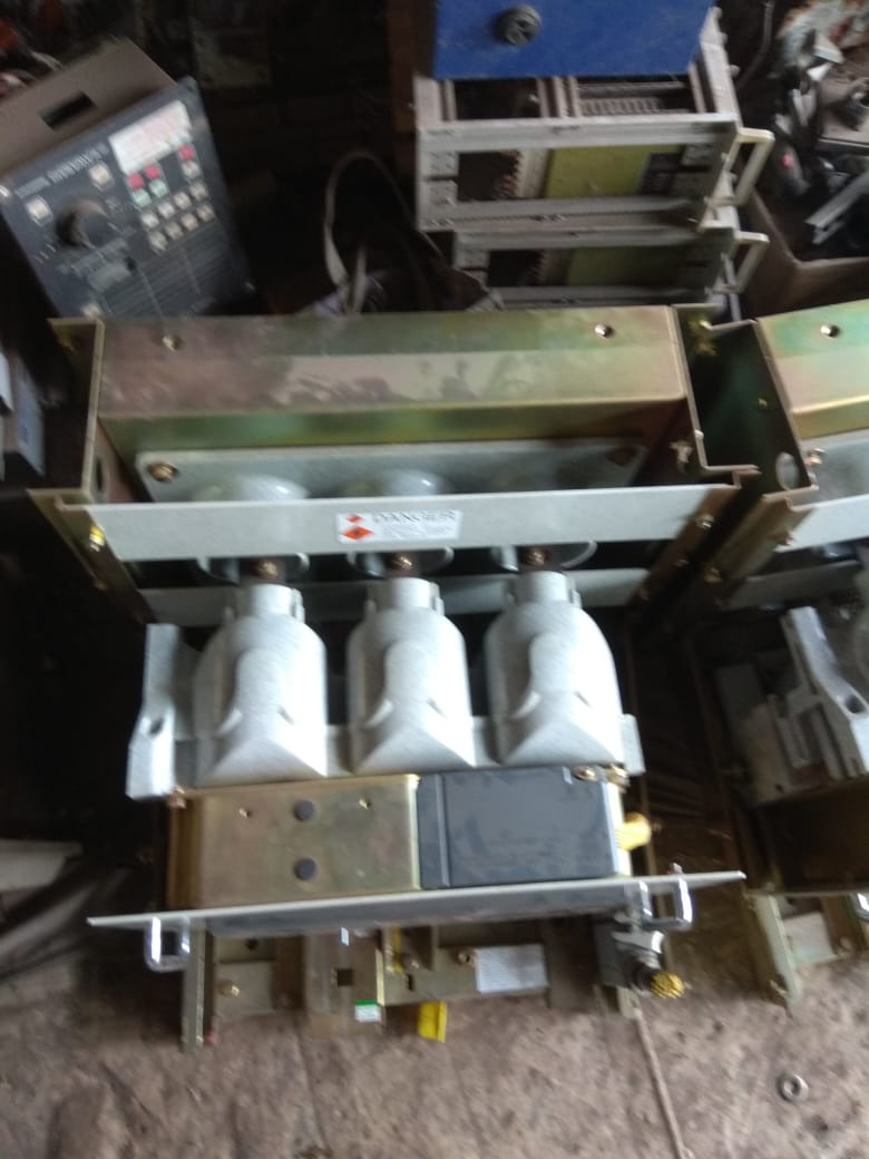 MITSUBISHI VCM VF-13 GM-CG VACUUM CIRCUIT BREAKER 630A