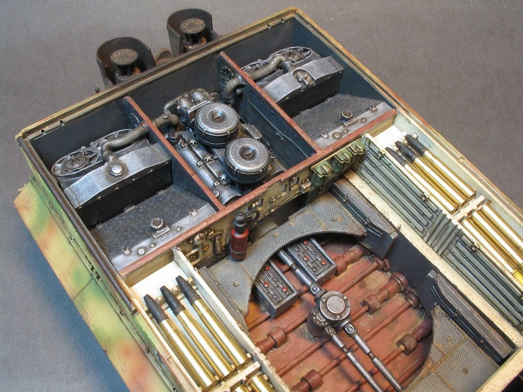 ptearsenal: Late Tiger 205 with interior