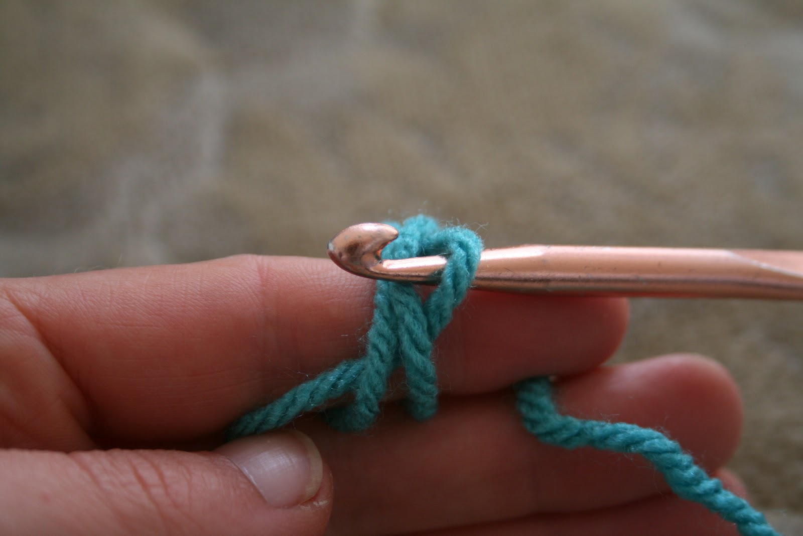 Blue Corduroy: crochet basics {the magic circle}