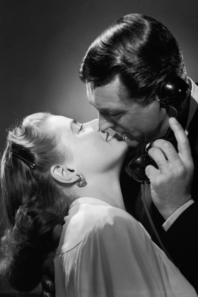 Fascinating Behind-the-Scenes and Stills of Hitchcock’s Espionage ...