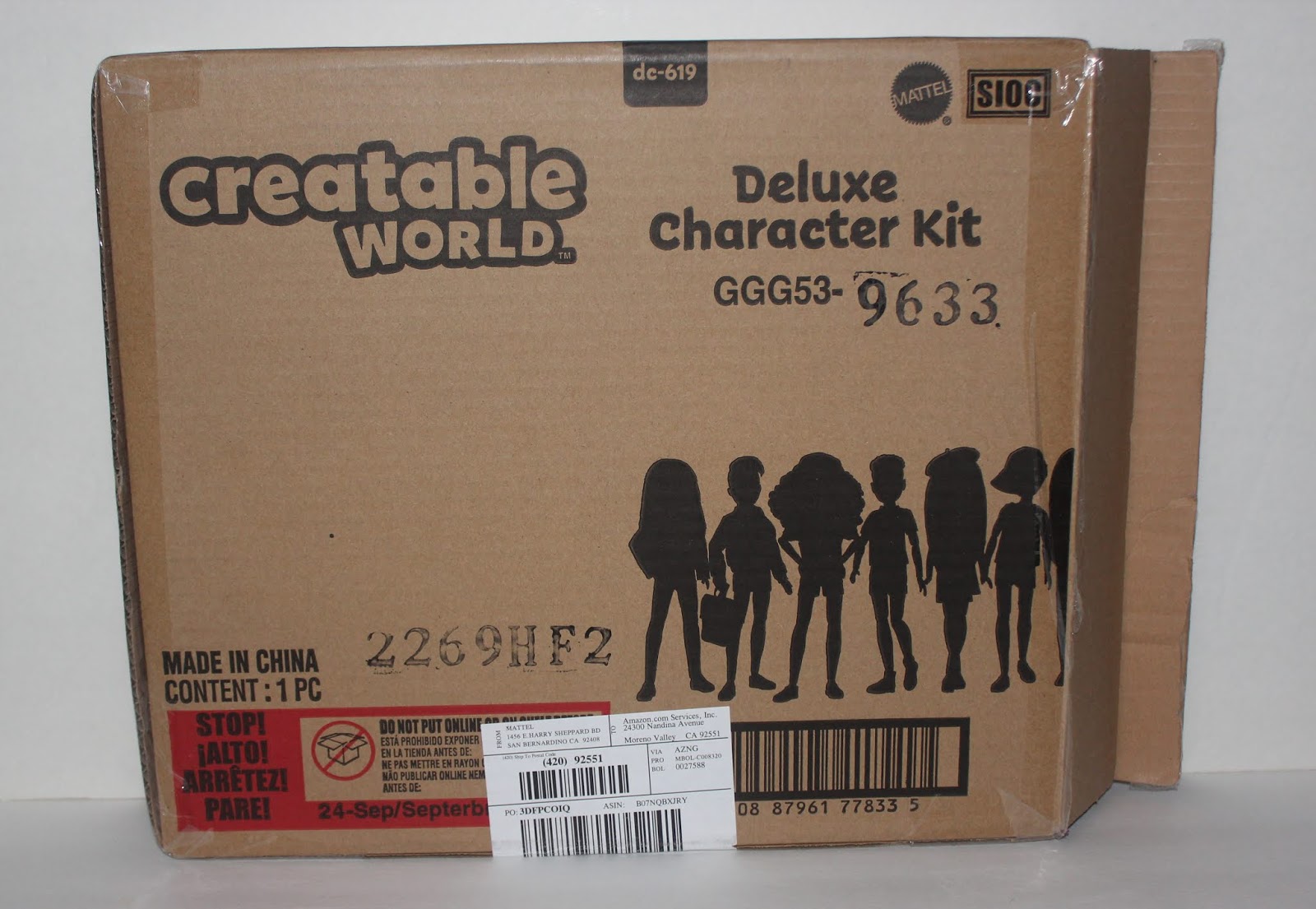 PLANET OF THE DOLLS: Review: Creatable World Doll