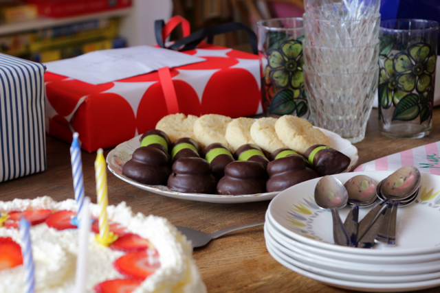 My Rose Valley: Birthday party Swedish style